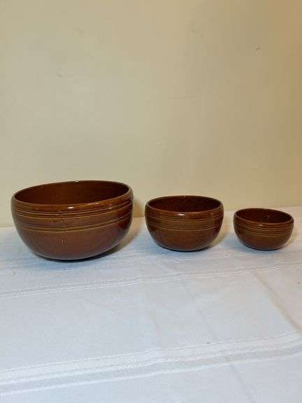 1920’s Hull Pottery Nesting Bowls - Auction Ohio