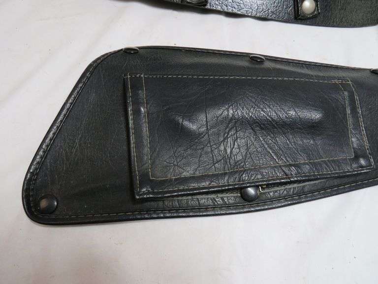 Vetter locking glove box w/key - Auction Ohio