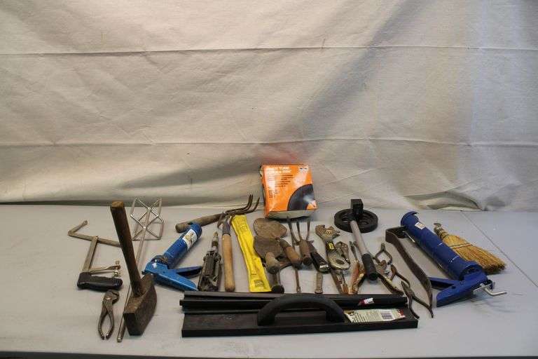 Garage finds - Auction Ohio