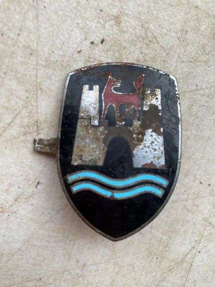 VW Emblem - Auction Ohio