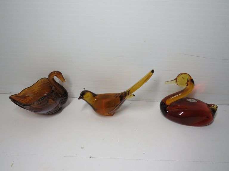 Amber Glass Birds - Auction Ohio