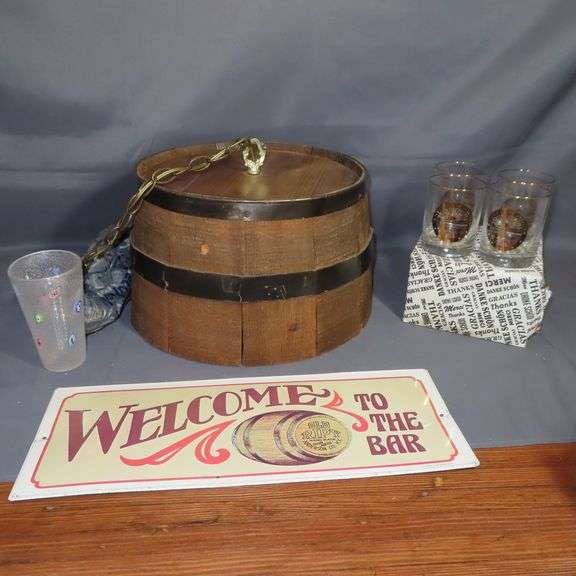 Home Bar Décor - Auction Ohio
