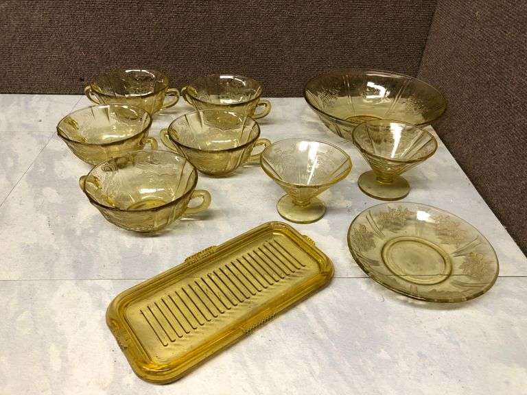 Amber Federal Glass - Auction Ohio