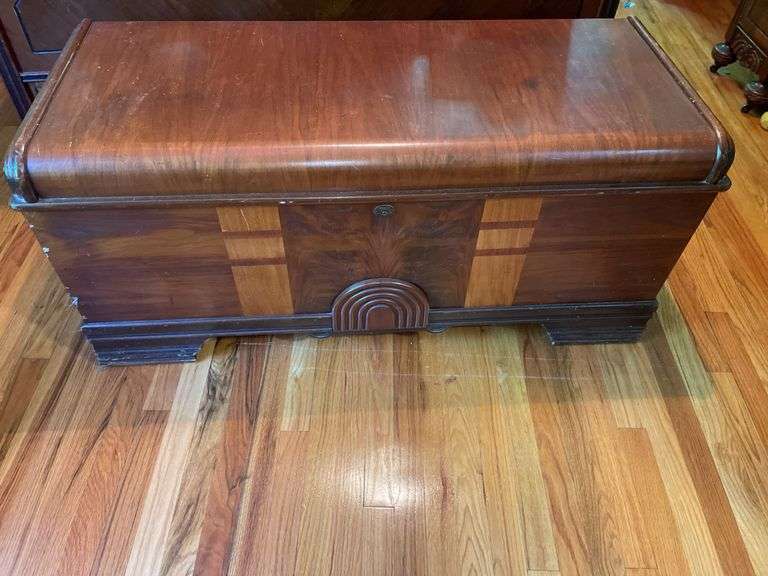 Storage Chest - Auction Ohio