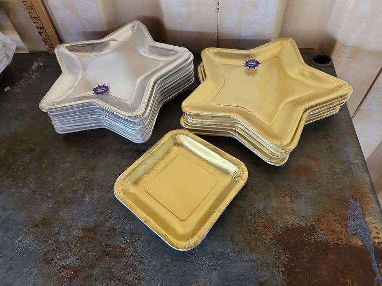 Assorted Paper Star Plates - Auction Ohio