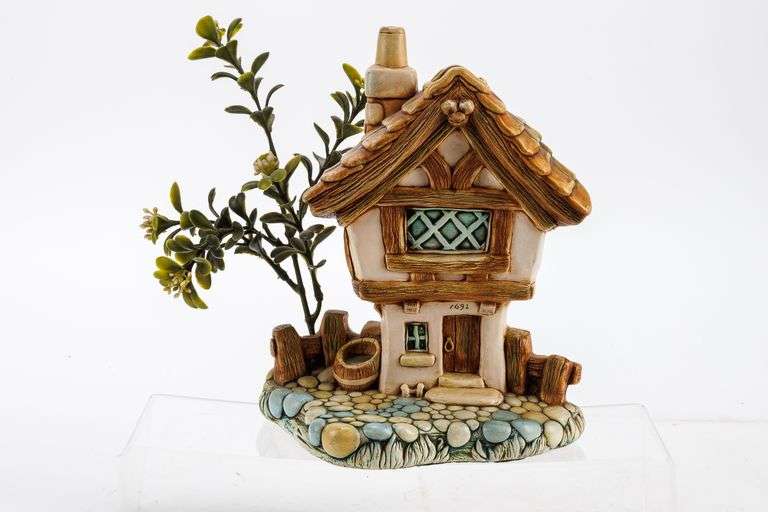 Vintage Pendelfin Cobble Stoneware Cottage - Auction Ohio