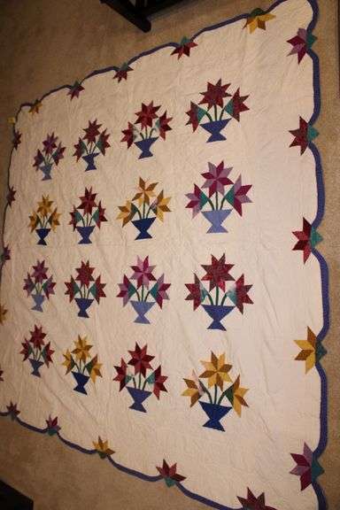 Calico Quilt - Auction Ohio