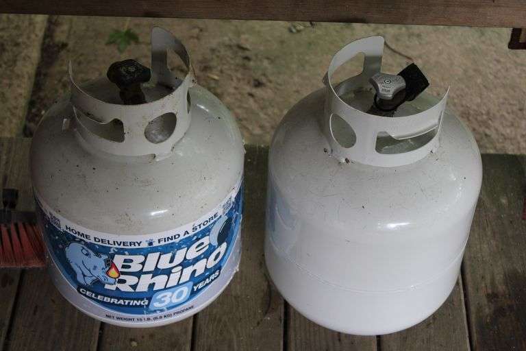 Propane Cans - Auction Ohio