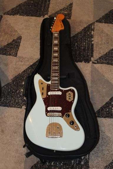 Fender Squier Jaguar Five String Electric Guitar - Auction Ohio