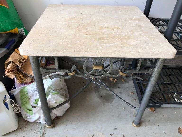 Accent Table - Auction Ohio