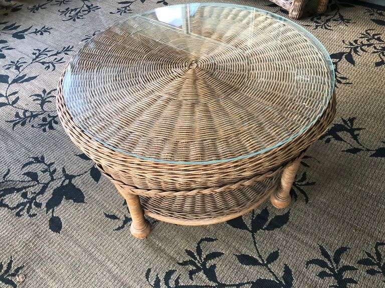 Wicker Coffee Table - Auction Ohio