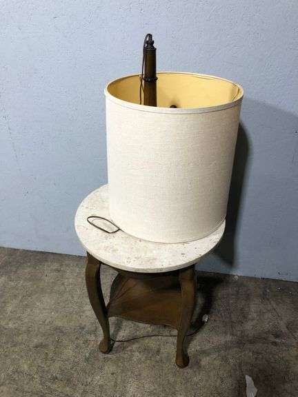Table/Lamp Combo - Auction Ohio