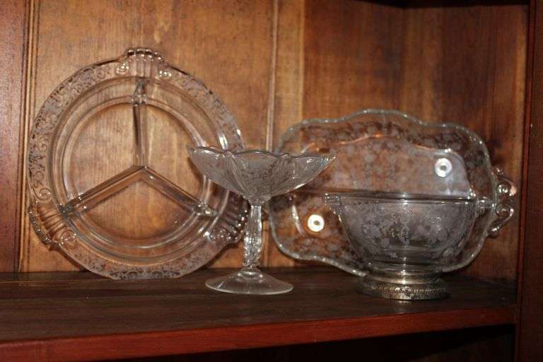 Chantilly Glass Serveware - Auction Ohio