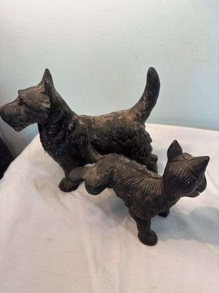 Metal Scottie dogs - Auction Ohio
