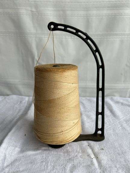 String holder - Auction Ohio