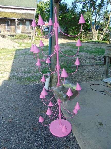 Pink Display Rack - Auction Ohio