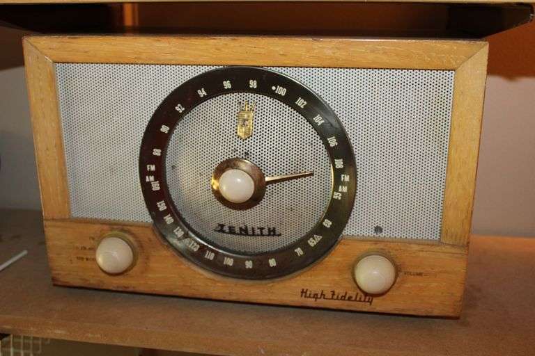 Zenith High Fidelity Radio - Auction Ohio