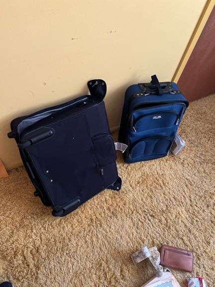 Luggage - Auction Ohio