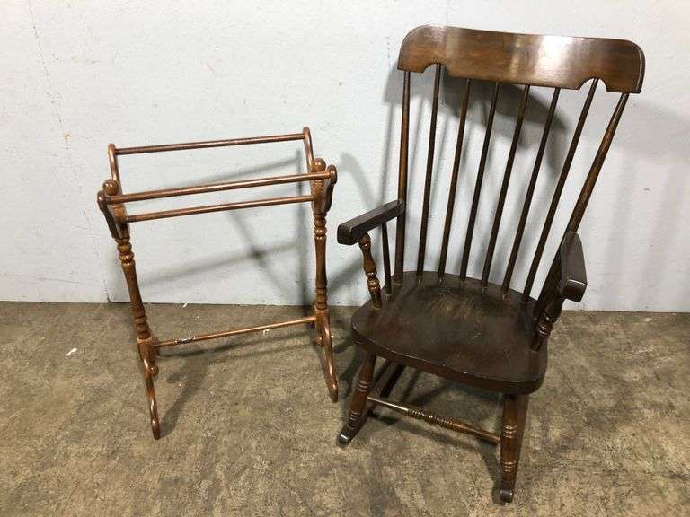 Rocking Chair/Quilt Rack - Auction Ohio