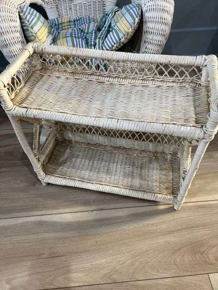 small wicker rocker and wicker shelf - Auction Ohio