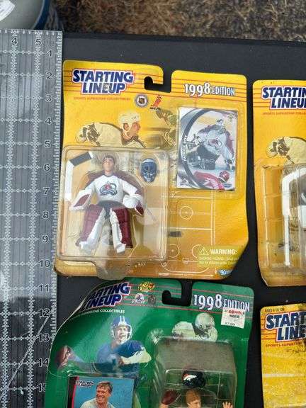 Starting lineup figures - Auction Ohio