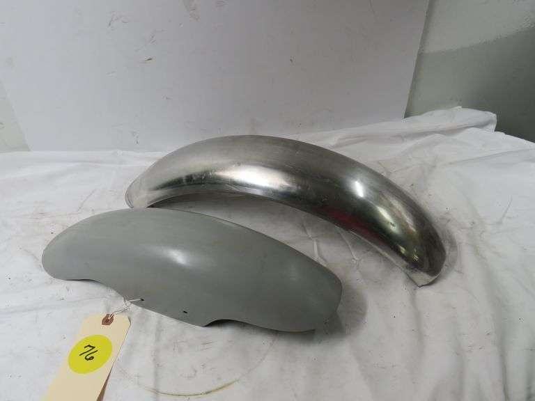 Aftermarket Front and rear fender set - Auction Ohio