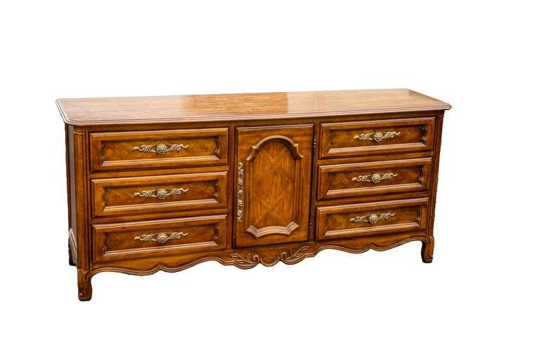 Vintage Drexel Long Dresser - Auction Ohio