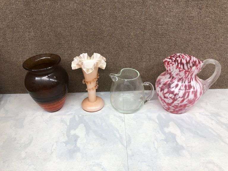 Group of Vases - Auction Ohio