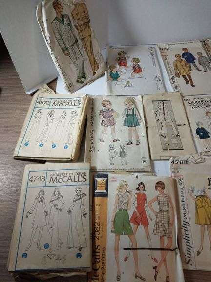 Vintage Sewing Patterns - Auction Ohio