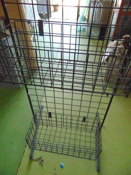 Display Racks - Auction Ohio