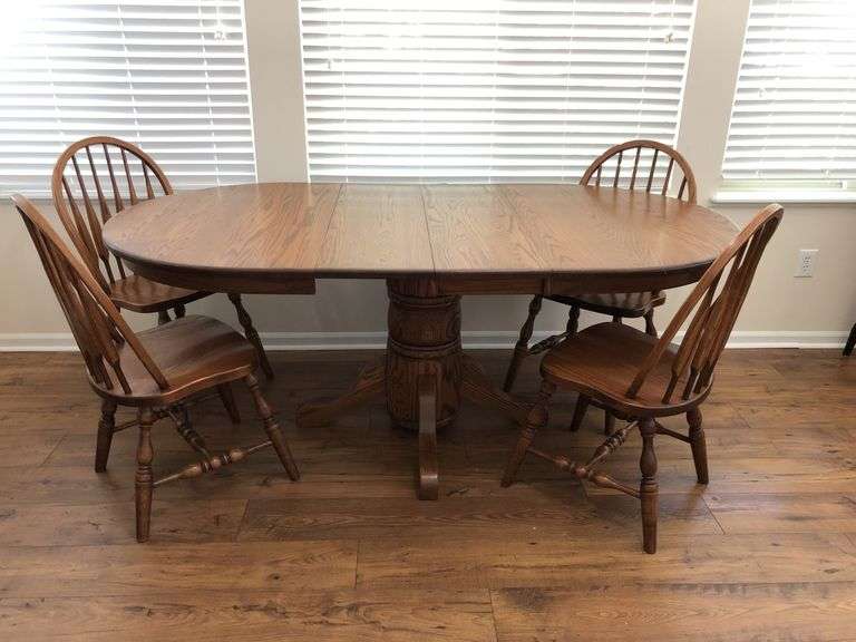 Dining Table & Four Chairs - Auction Ohio Dining Table & Four Chairs - Auction Ohio