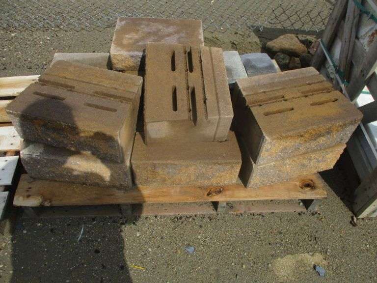 Retaining Wall Blocks - Auction Ohio