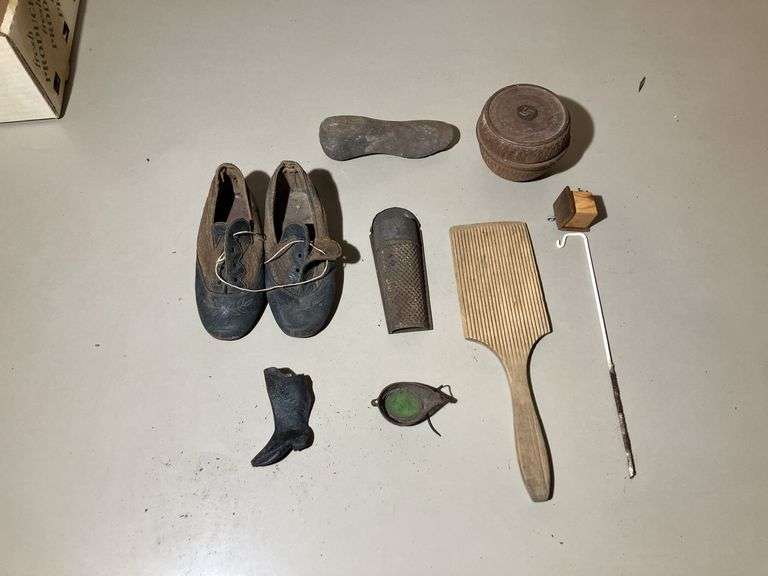Early Child Shoes, and Shoe Form - Auction Ohio