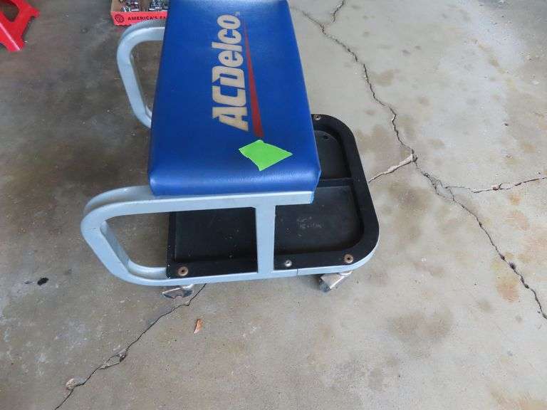 AC Delco Rolling Stool - Auction Ohio