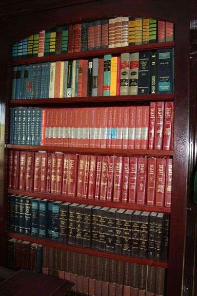 Beautiful MCM and Traditional Furniture, Law Library Book Collection ...