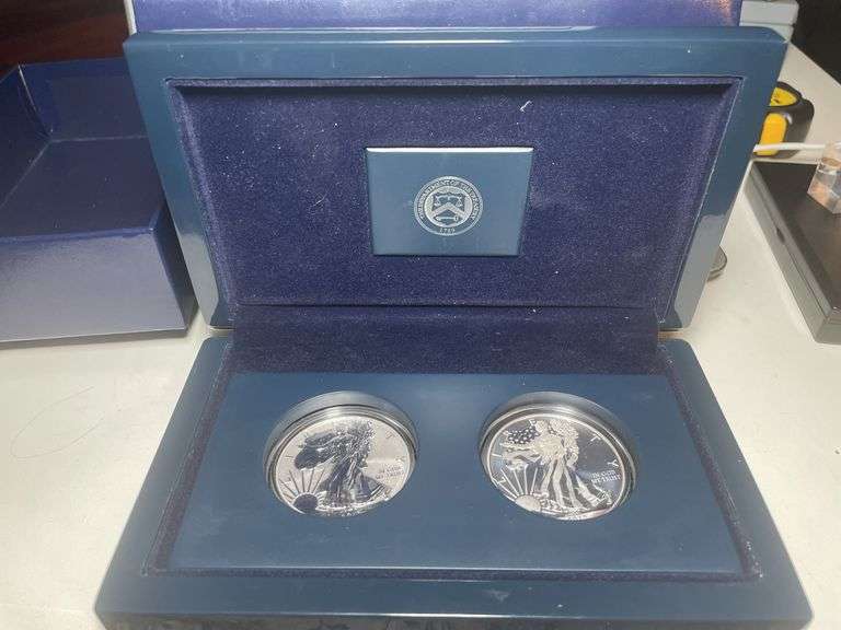 Silver coin set - Auction Ohio