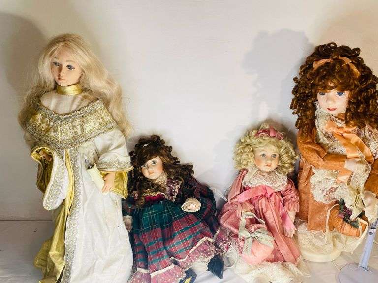 Antique Glass Dolls - Auction Ohio