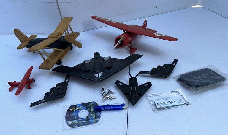 Airplanes - Auction Ohio