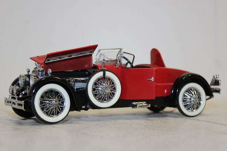 Model 1928 Stutz Black Hawk Speedster - Auction Ohio