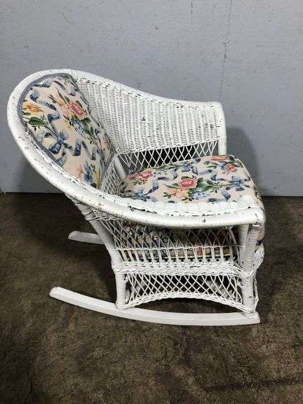 Wicker Rocking Chair - Auction Ohio