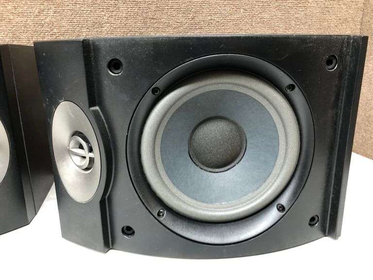 Pair of Bose Speakers - Auction Ohio