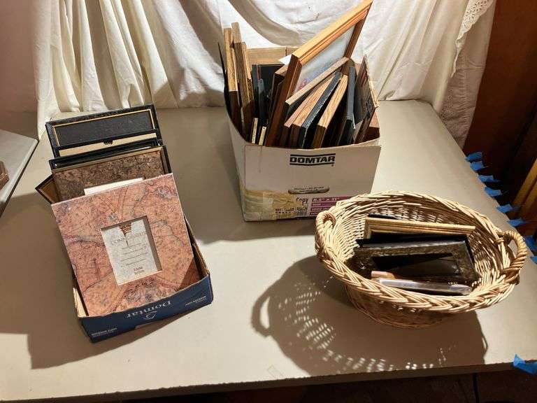 Picture Frames - Auction Ohio