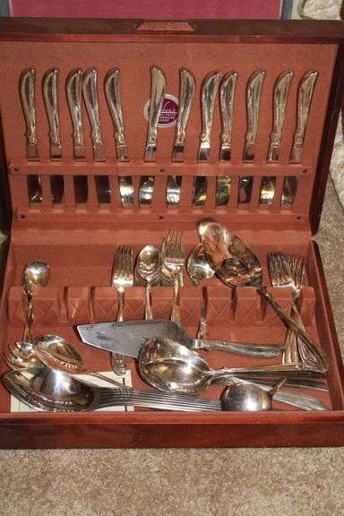Vintage Flatware Set - Auction Ohio