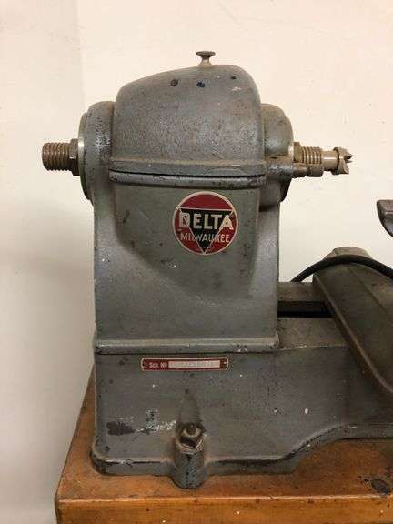 Delta Wood Lathe - Auction Ohio