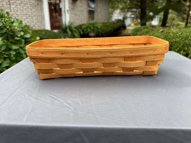 Small Longaberger basket signed by Wendy and Jerry Longaberger ...
