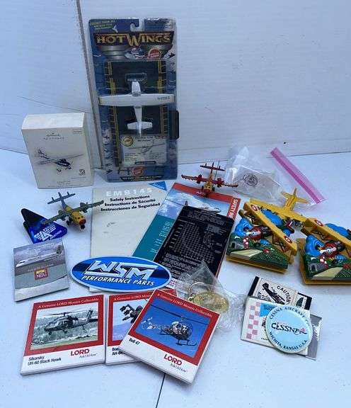 Airplane Collectibles - Auction Ohio