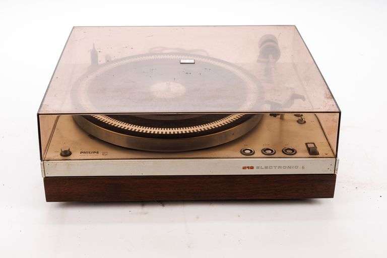 Vintage Philips 212 Electronic Turntable - Auction Ohio