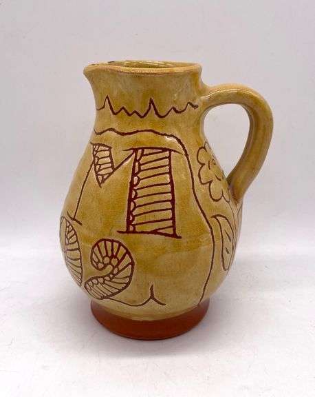 Colonial Williamsburg Pitcher - Auction Ohio