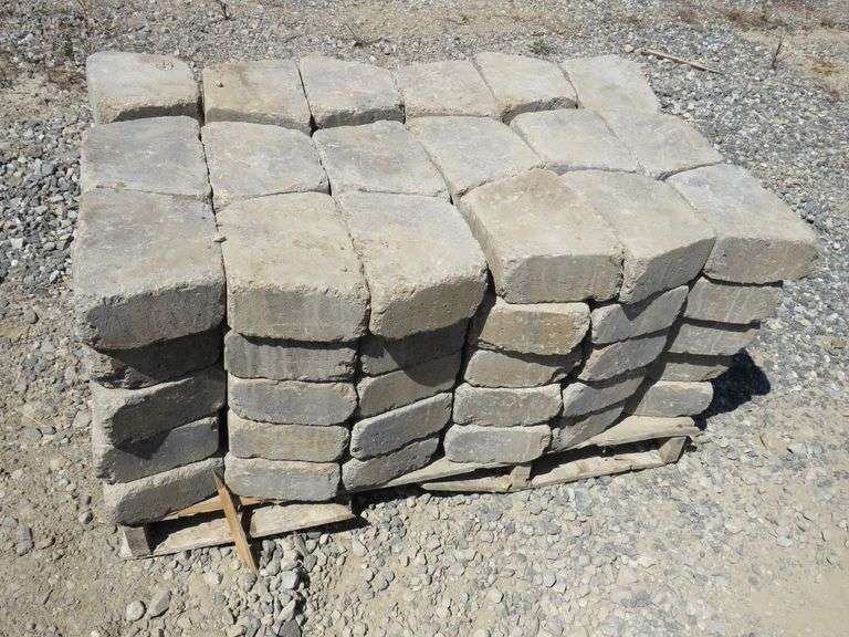 Wedge Wall Block - Auction Ohio