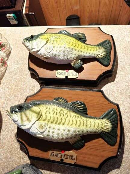 Billy bass x 2-fun gift! - Auction Ohio